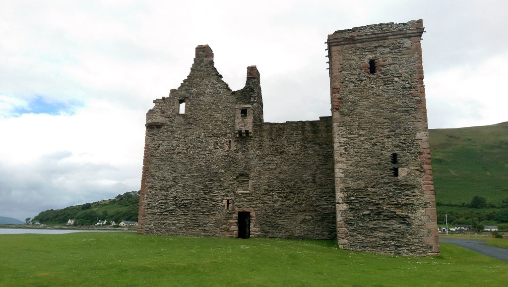 Walking on Arran: Urie Loch – Love Exploring Scotland